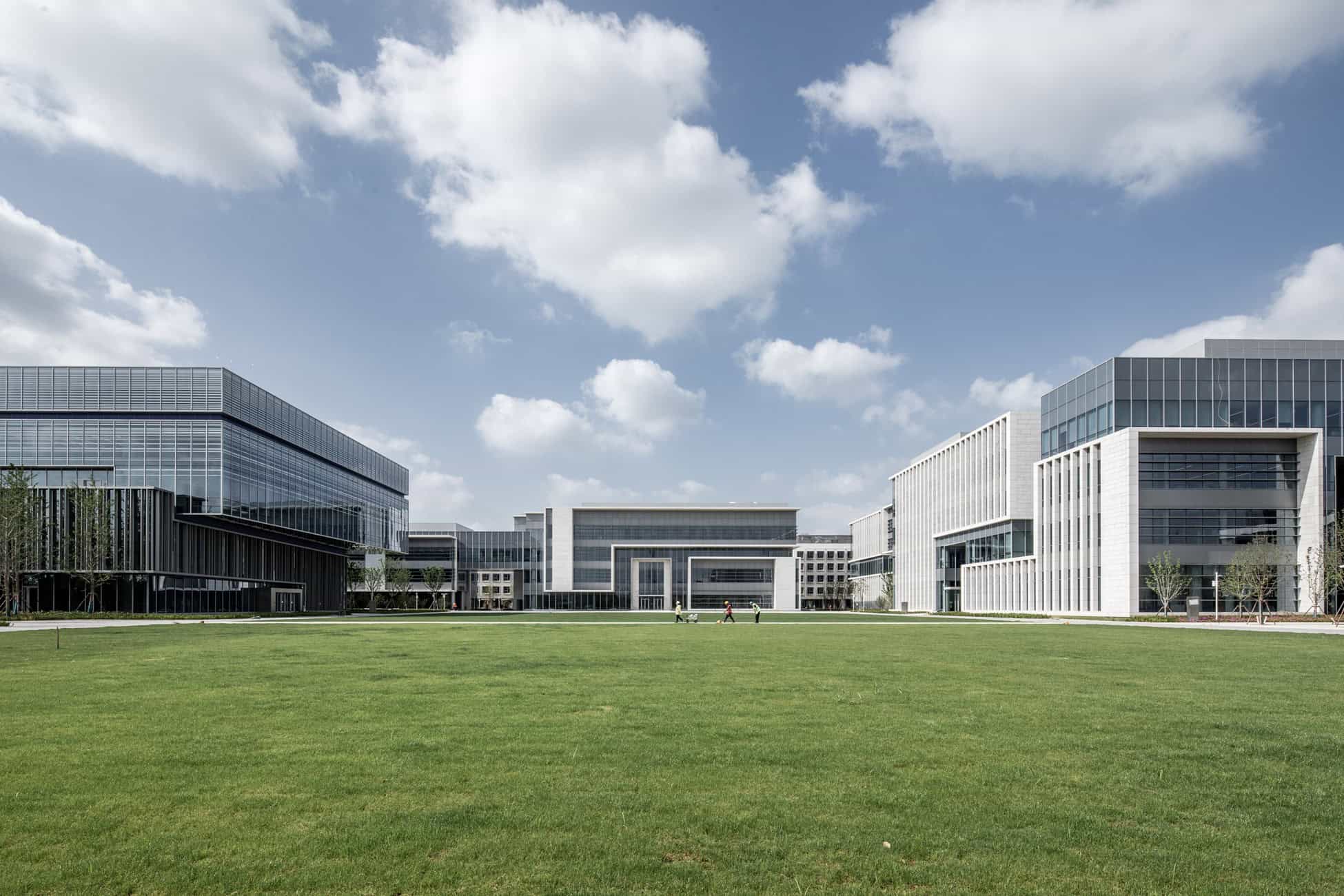 新起点新跨越 昆杜师生员工迈入二期校园 - News | Duke Kunshan University